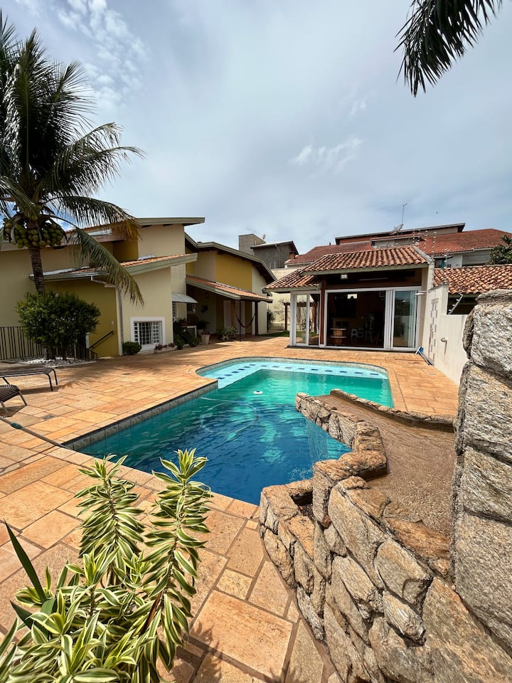 Casa Aconchegante Com Piscina - Brotas