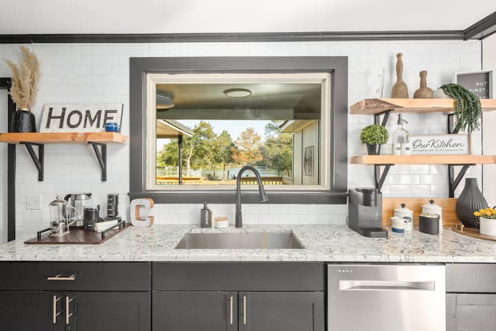 Waterfront Home 12 Min To Casino! Newly Renovated! - Portsmouth, VA