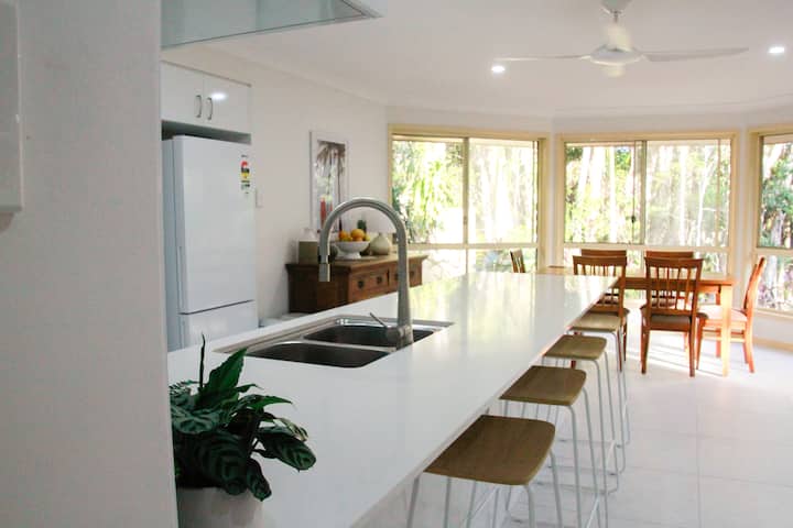 Byron Bay Coastal Bush Retreat - Suffolk Park