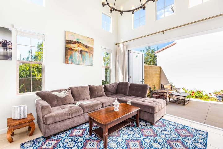Main Floor Bedroom,upstairs Master With Tv E#41363 - Irvine, CA
