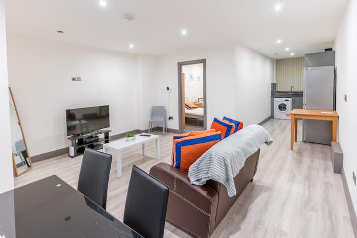 Cosy 2 Bedroom Flat In Bradford - Bradford