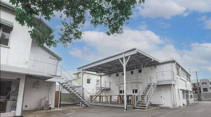 1 Single Bed Private Room In Qld Style House - Cairns