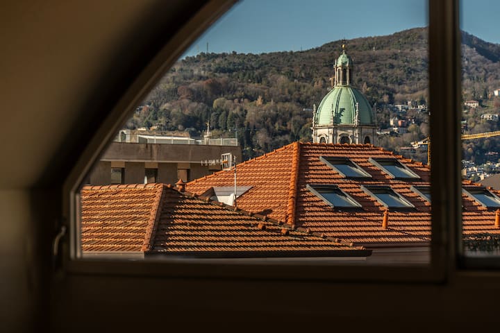 Duplex With Terrace & Dome View - Como