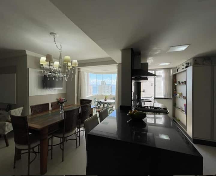 Apartamento Próx. A Beira-mar (Vista Mar) - Florianópolis