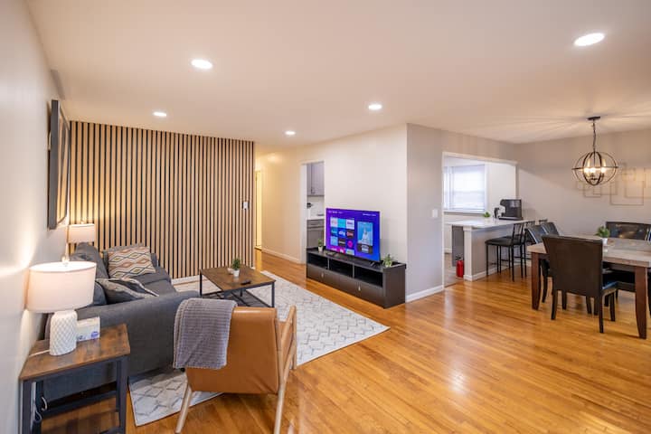 Spacious 3b/2ba Near Train, Pets, Laundry, Parking - Newark, NJ