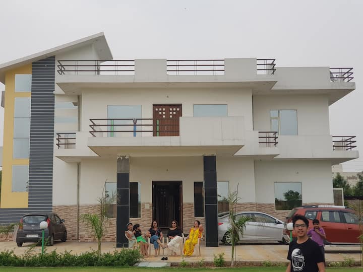 Pet Friendly Family Resort - Bhiwadi