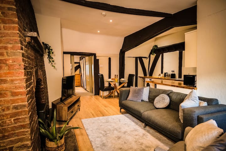 14th Century Historic Flat, York. - York