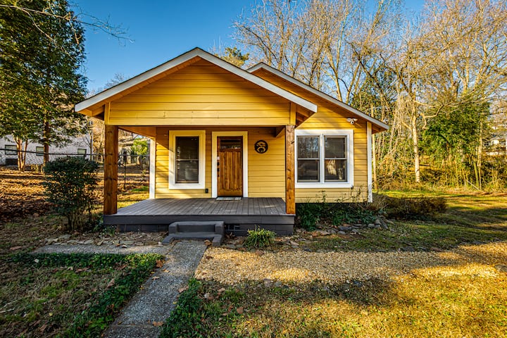 Dahlonega 2br Cottage -Walk To Town Square! - Dahlonega, GA