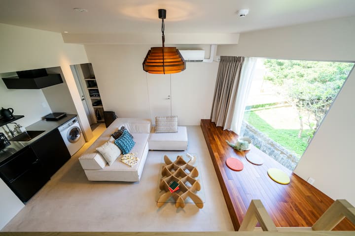 ゆいレール,国際通り近く/大きな窓のある開放的なお部屋/3fリビング/プチスイート崇元寺石門 - Naha