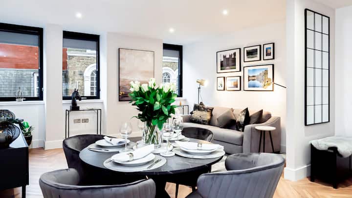 Romantic Windsor Luxury Suite - Windsor