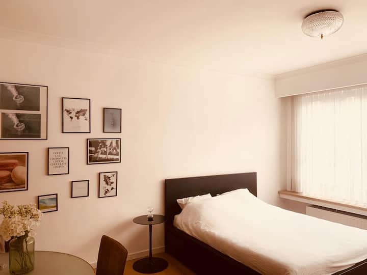 Top Central Located Studio - Mortsel