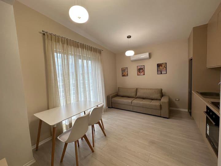 Skyline Panoramic Apartment - Tirana