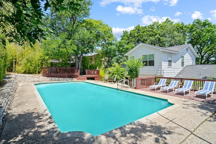 ~Bamboo Oasis|huge Pool | Family Time~ - San Antonio, TX
