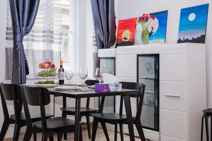 Apartment In Center Of Prague - Praag