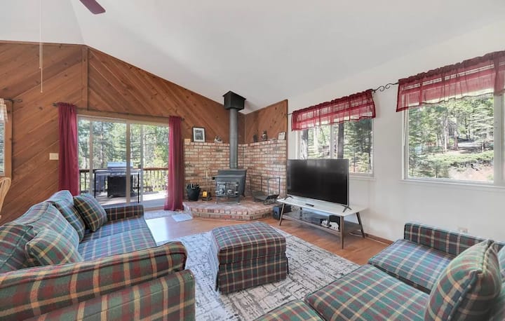 Pretty Cabin, In Desirable Blue Lake Springs - Arnold, California, CA