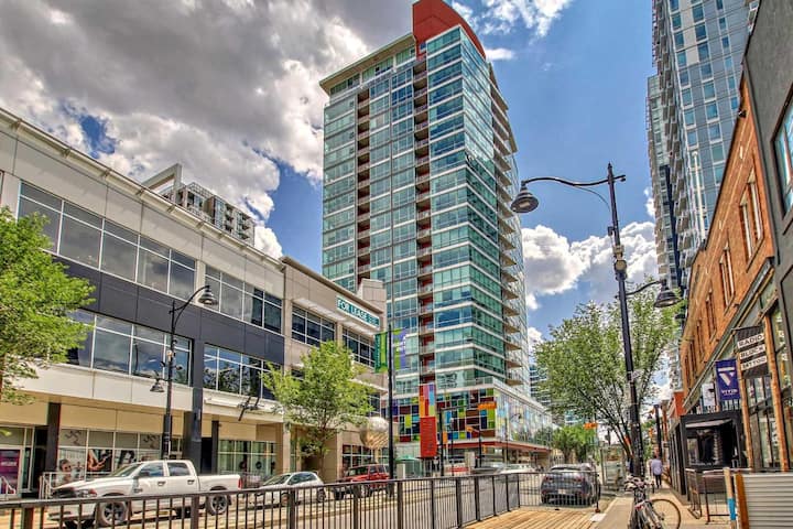 2 Bed 1 Bath Condo. 5 Mins To Stampede, Bmo, 17th - Fort Calgary