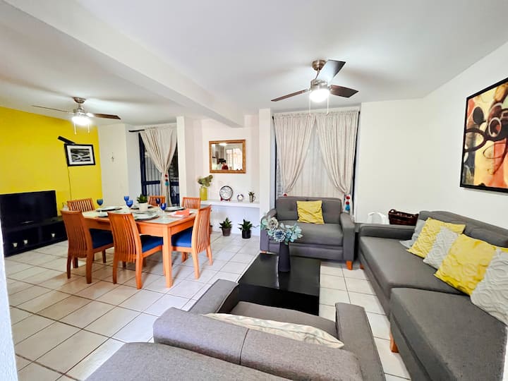 Homely Stay With Wifi, Workspace And Terrace. - Colima