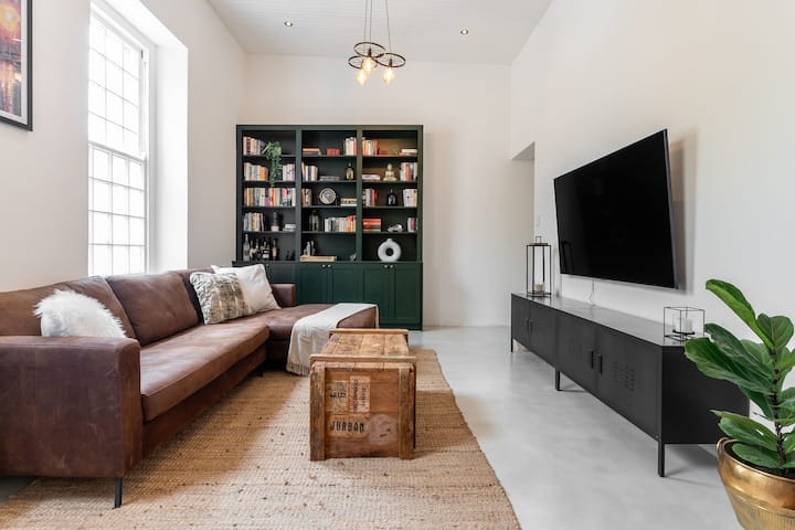 Beautiful City Centre Townhouse With Private Pool - Le Cap