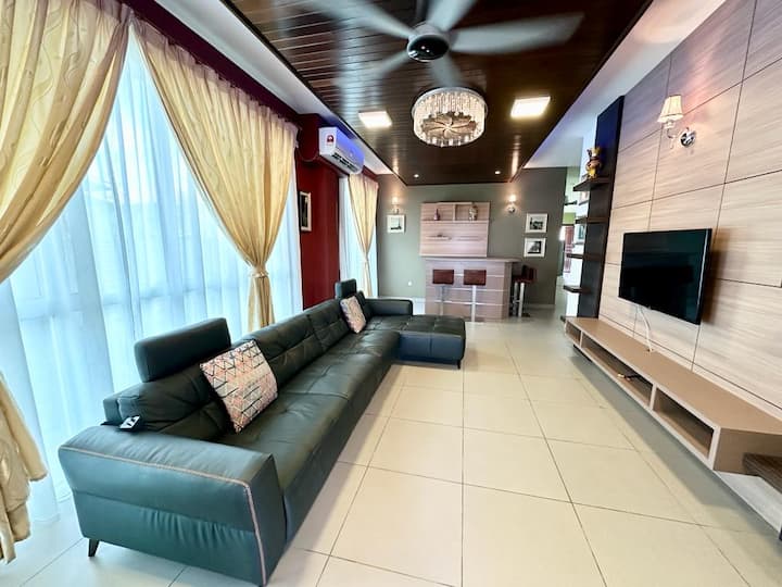 Spacious 3-ensuites & 2 Living Rooms - Brunei
