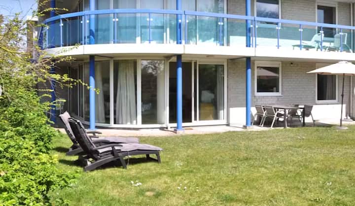 Ruime Hoekwoning In Oud-hollandse Stijl - Julianadorp