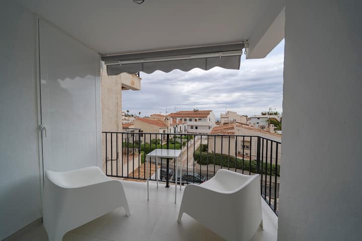 Apartamento En Edf. Miami. Playa Burriana - Nerja