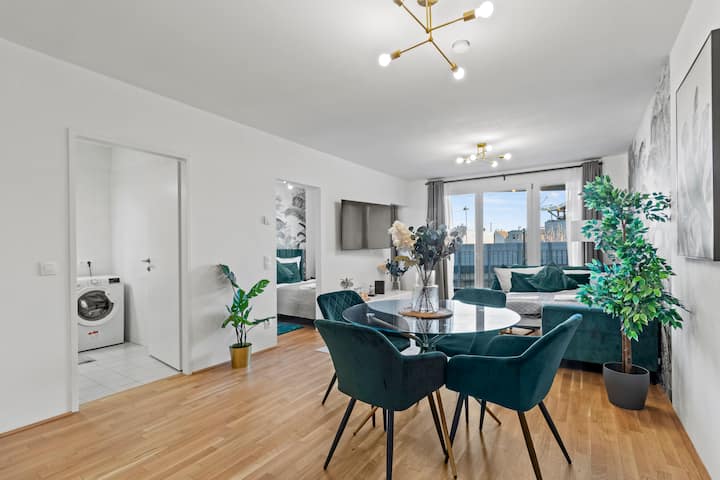 Loggia | 45㎡ | Near City Center - Vienna