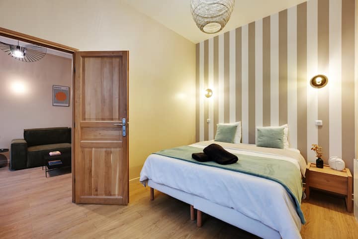 Charming Flat - 2 Bedrooms With A Cinema - クレテイユ