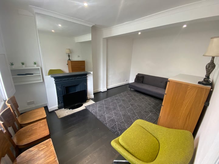 Charming 3 Bedroom Mews House - Bloomsbury
