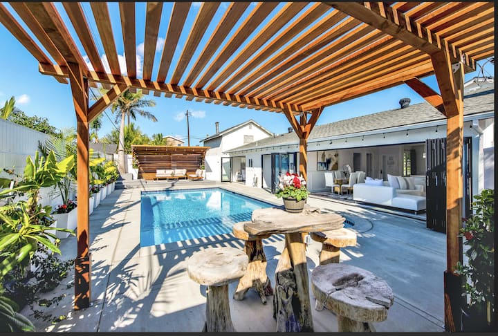 World Of Privacy And Oasis - Costa Mesa, CA