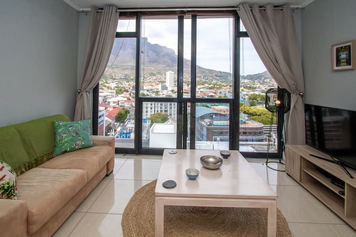Gem With Table Mountain Panorama - Cape Town