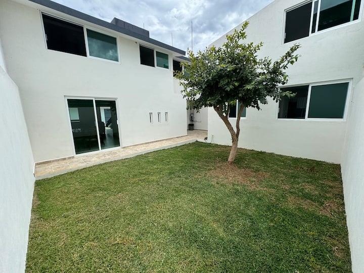 Spacious House In Nueva Chapultepec For 15+ People - Morelia