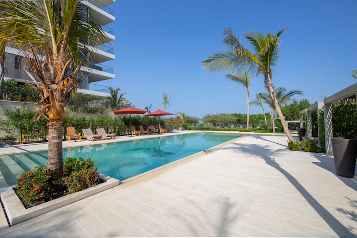 "[Relax Oceanfront]elegant 5-star Resort " - Bolivar