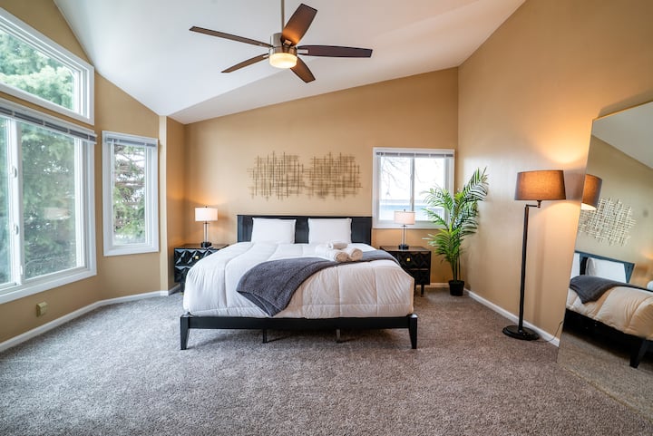 Co7. (Room C) Private Master King Bedroom/hot Tub - Westminster, CO