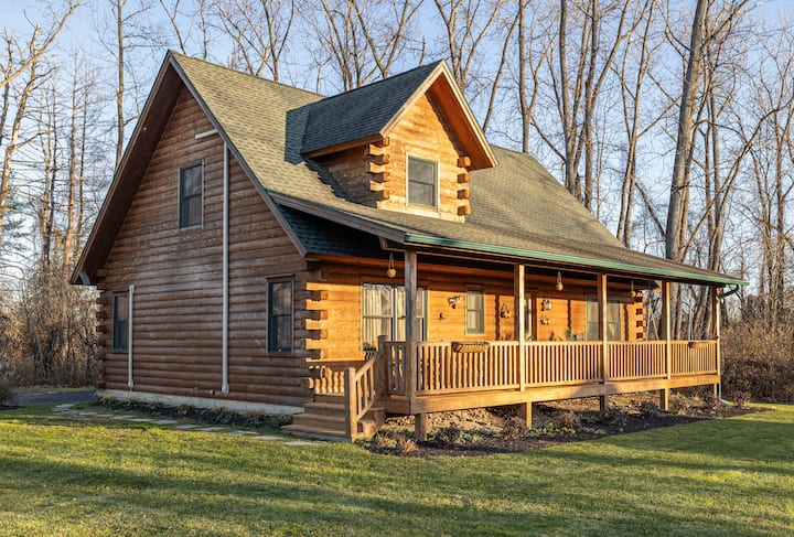 Getaway Log Cabin - Hudson, NY