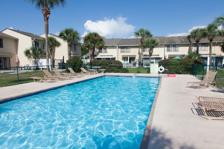 Poolside Paradise - Panama City Beach, FL