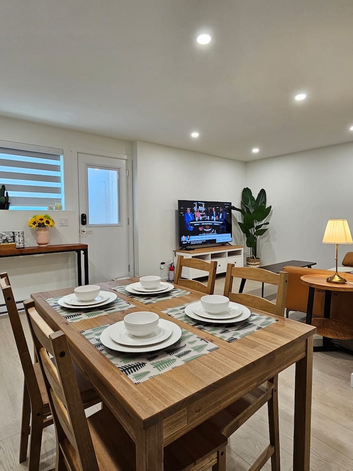 New 2 Bedrooms Suite-near Lec-independent Entrance - 랭글리