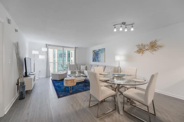 Vibrant Miami Brickell Condo 1/1 - Miami, FL