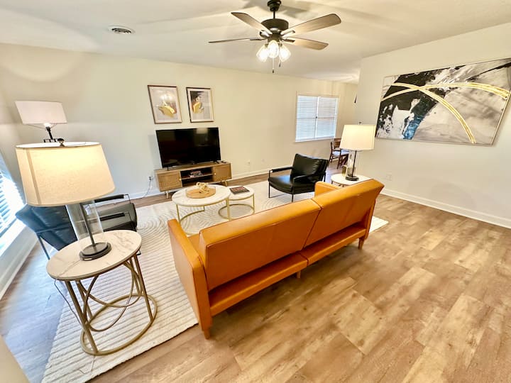 Tupelo Hospitality Hideaway - Tupelo, MS