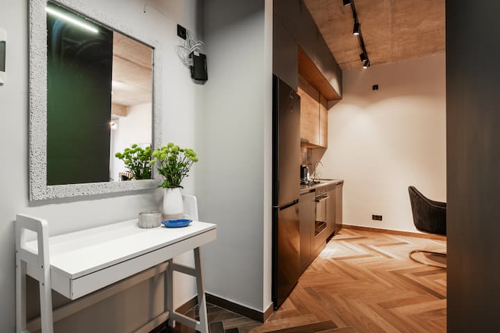 Maya •Modern 2bdr Apartment In City Centre• - Tbilisi
