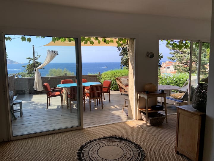 Jolie Maison Face à La Mer. - Calvi