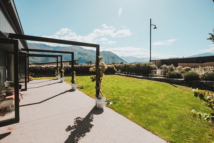 Black Peak Luxury 2bedroom Villa - Wanaka