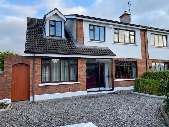 Exclusive 5 Bed House In Town - Midleton