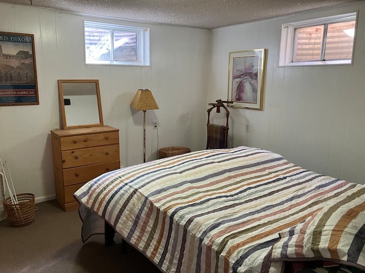 Convenient, Quiet, Hideaway - Arvada, CO