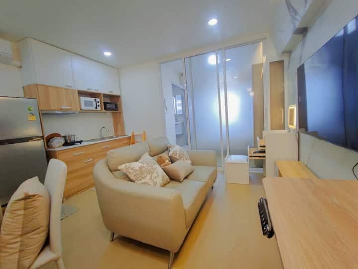 Modern Staycation Place Near Bts, Kitchen, Washer - Bangkok