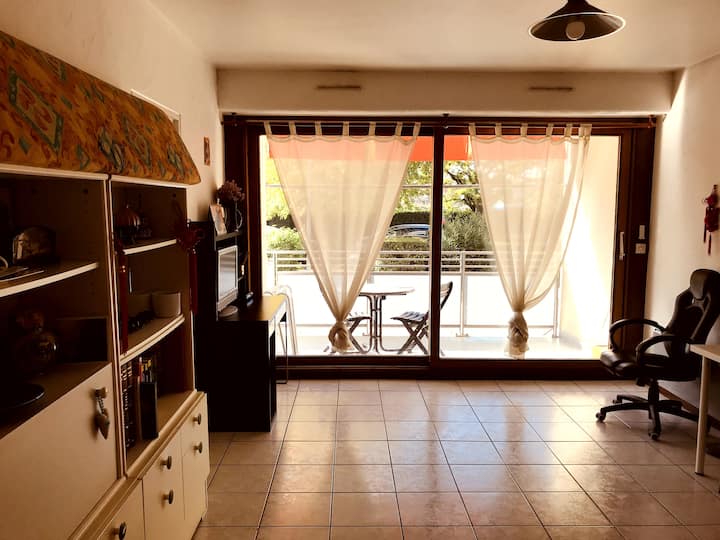 Studio Près De La Douane Suisse - Ibis Styles Annemasse Genève