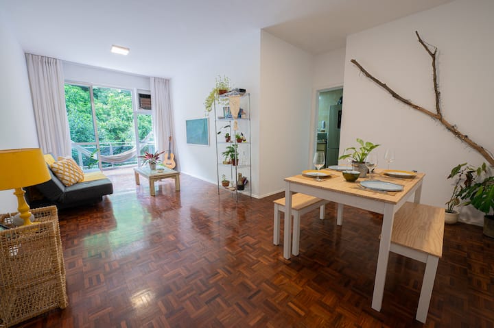 Recanto De Copa: Silencioso E Acolhedor Com Vaga! - Rio de Janeiro