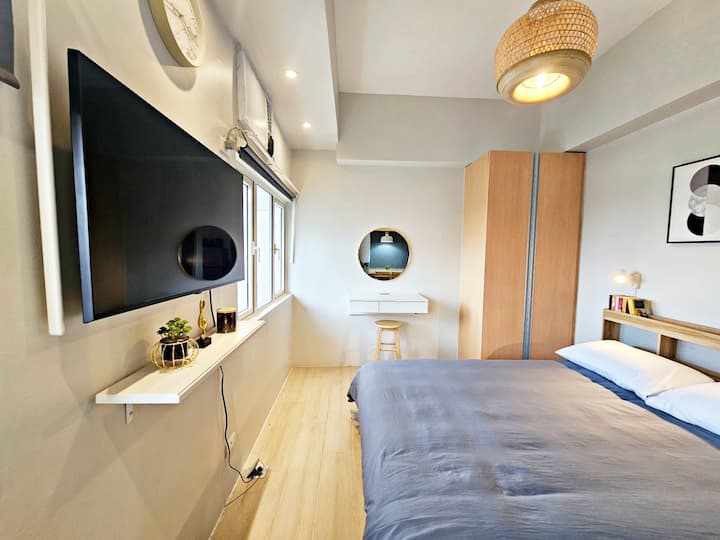 Cozy Studio Unit In Makati W/ Nf, Amz And Disney+ - Manille