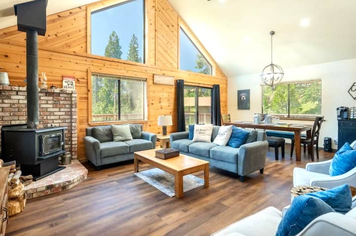 Serene Spacious Cabin With Views - Calaveras Big Trees State Park, Arnold