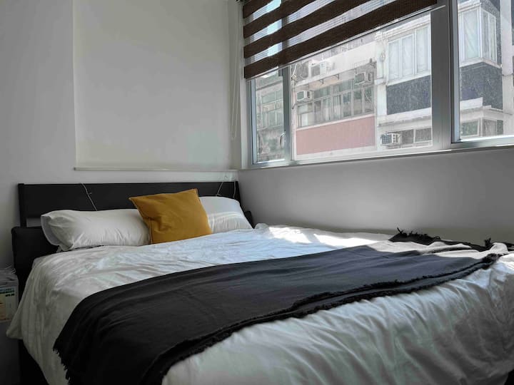 Coliving Apt In Sai Ying Pun, Hk | Full 3bed Apt - Hong Kong