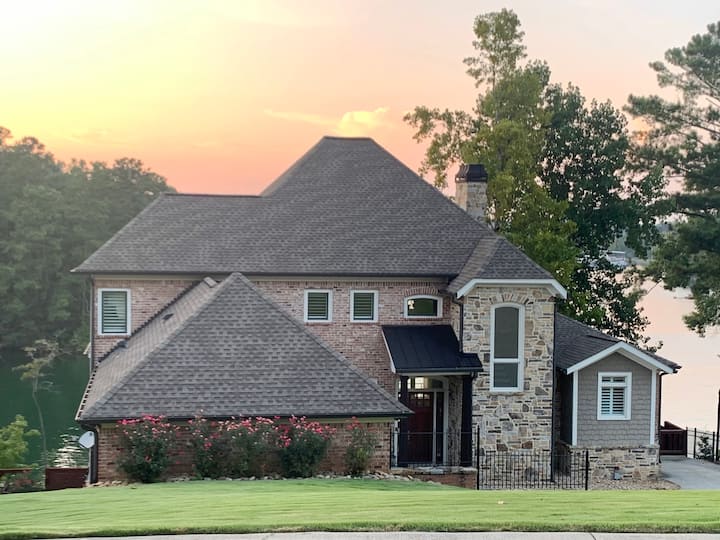 Awesome Lake House Best Location - Buford, GA